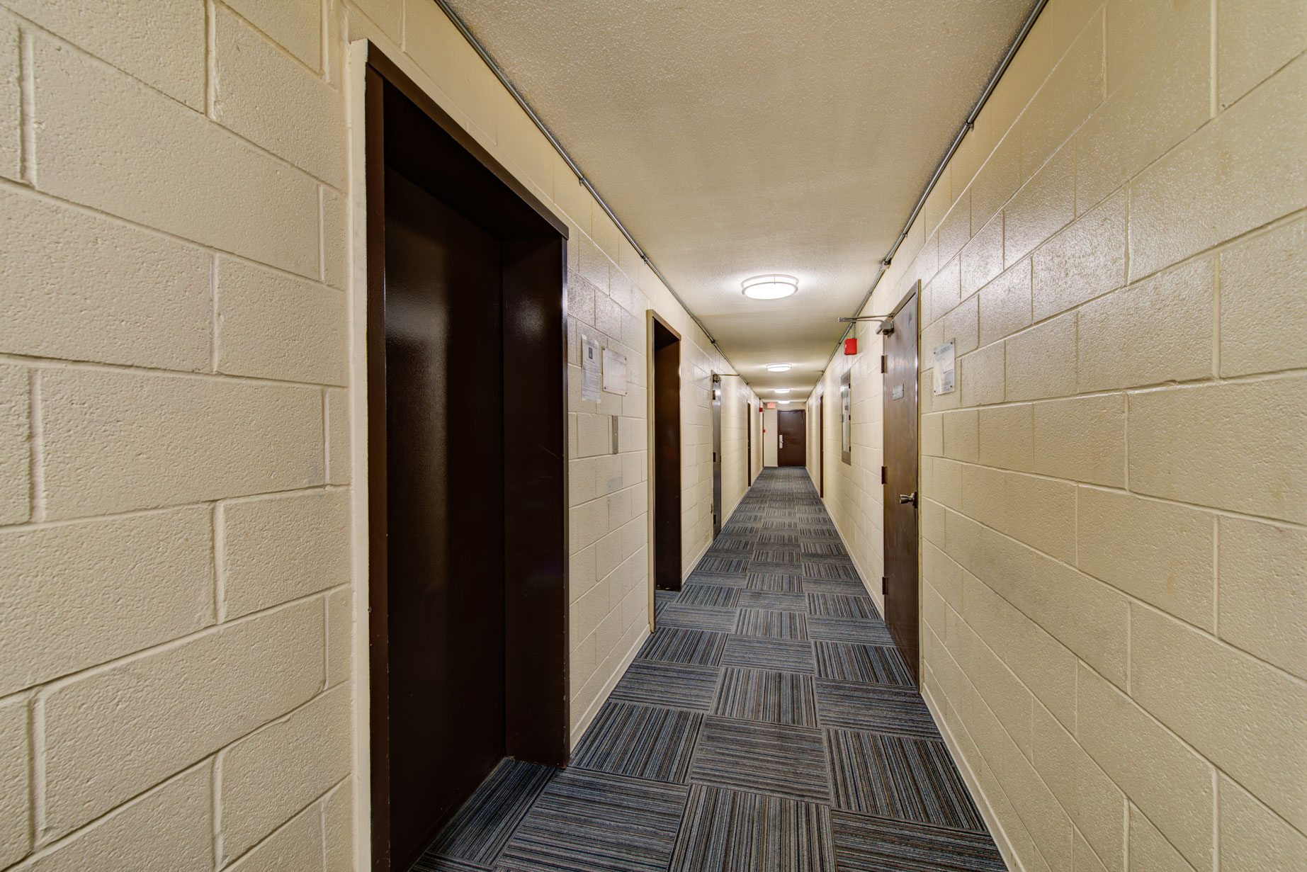 Elizabeth Towers: Port Credit Apartments | Compten