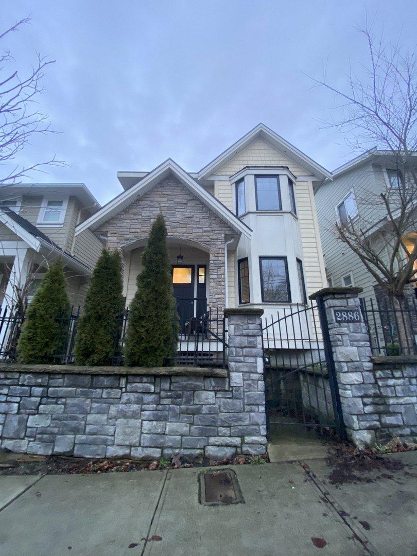 2886 - 160 St, Surrey, BC