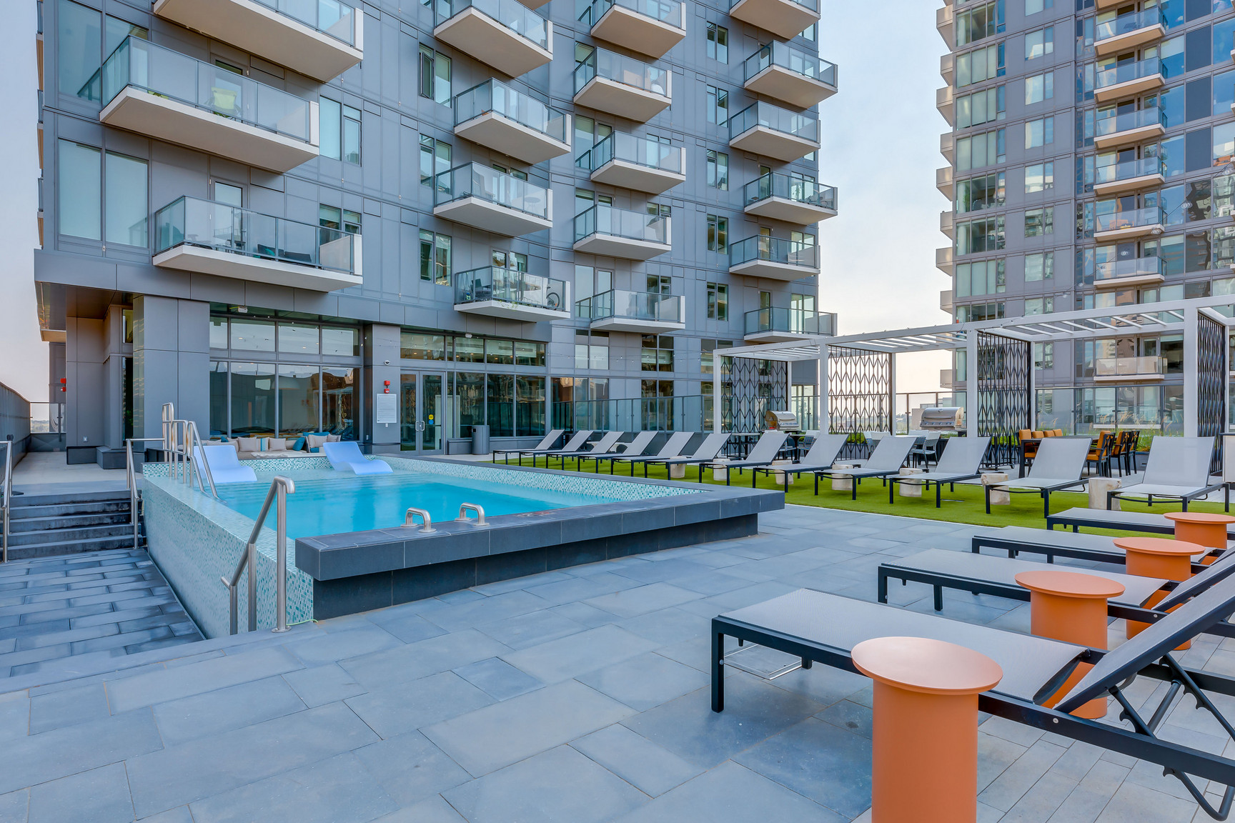 DISCOVER THE FINER SIDE OF LIFE | Two Park Central