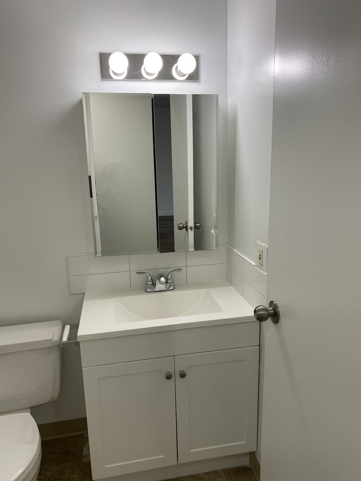 Bennett Manor - 8351 Bennett Road, Richmond, BC