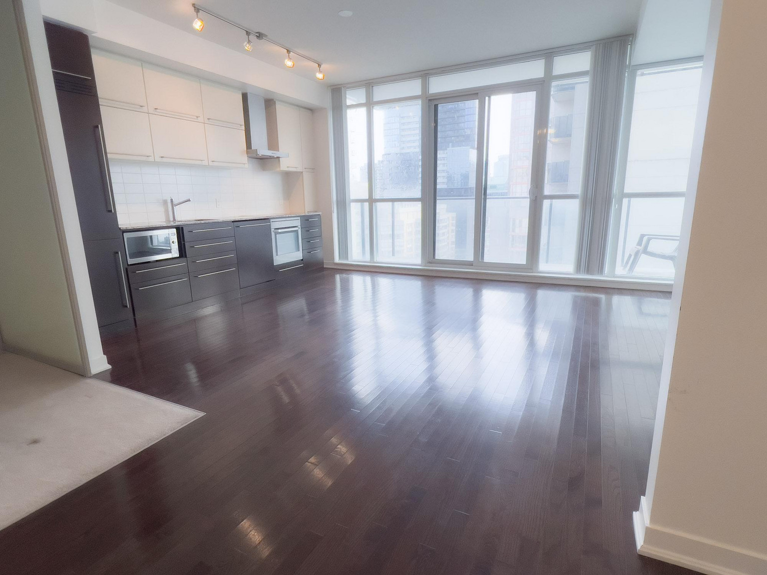 770 Bay St. Suite 2007 - 770 Bay Street, Toronto, ON