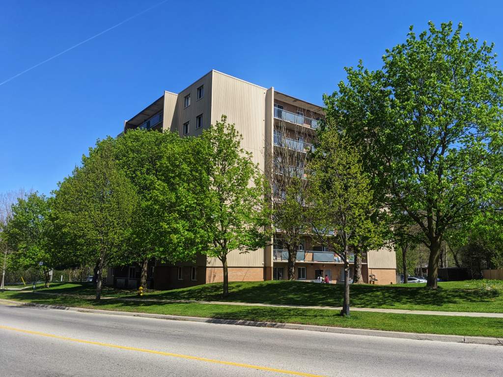 Emery Suites - 160 Emery St West | Mantler Management Ltd