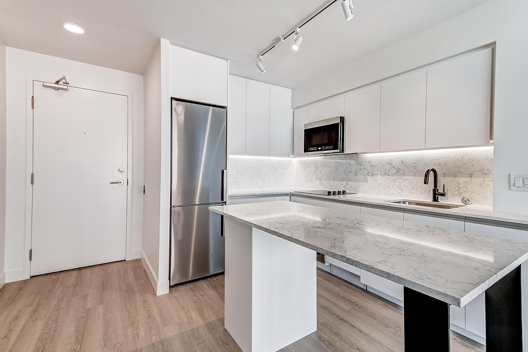Rentals.ca 150 Roehampton Avenue, Toronto ON for Rent