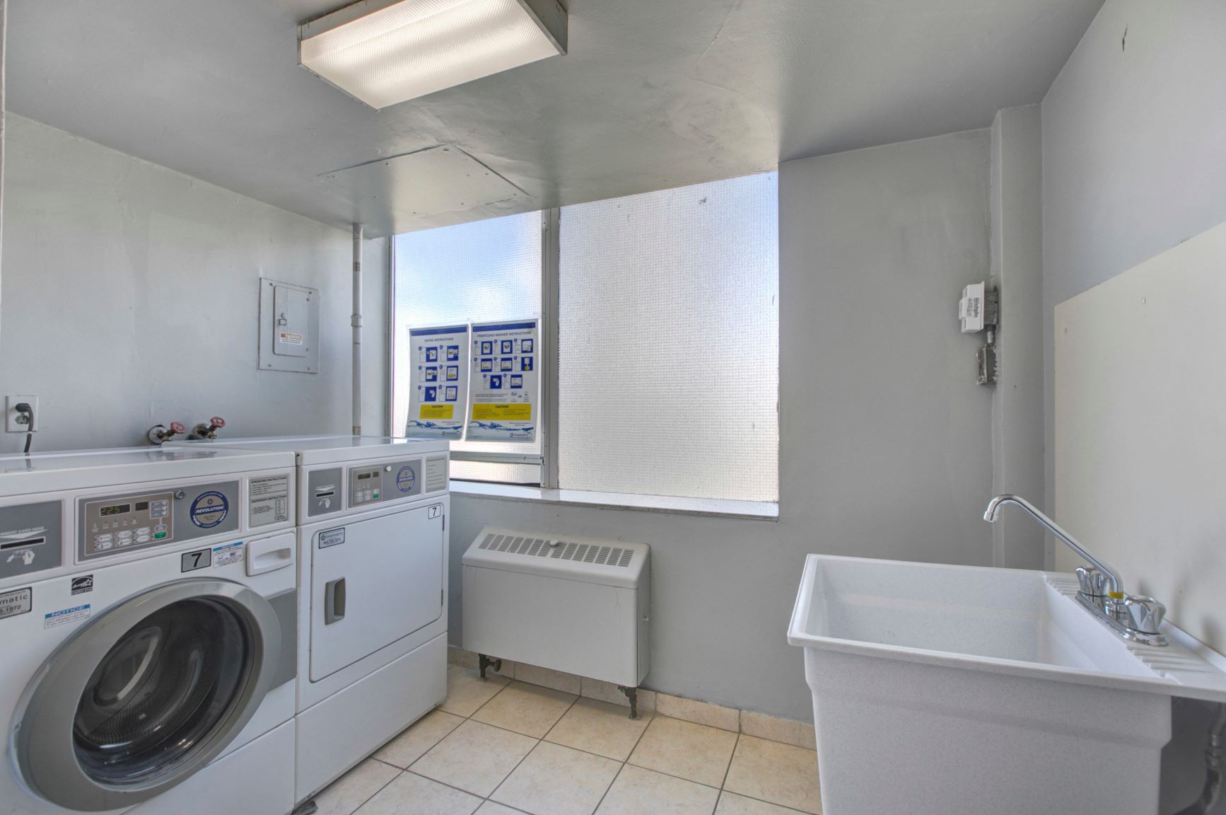 100 Roehampton Toronto Park Property Management | Park Property Management