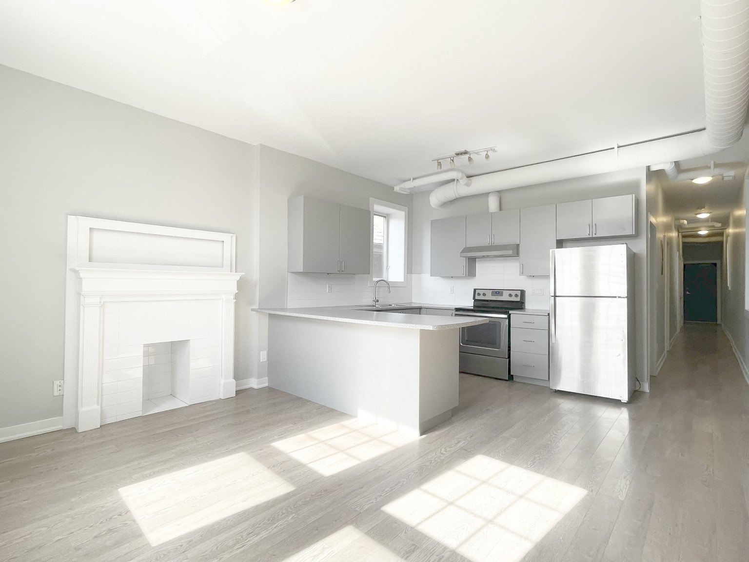 657 Barton Street East, Hamilton, Ontario - 657 Barton Street East ...