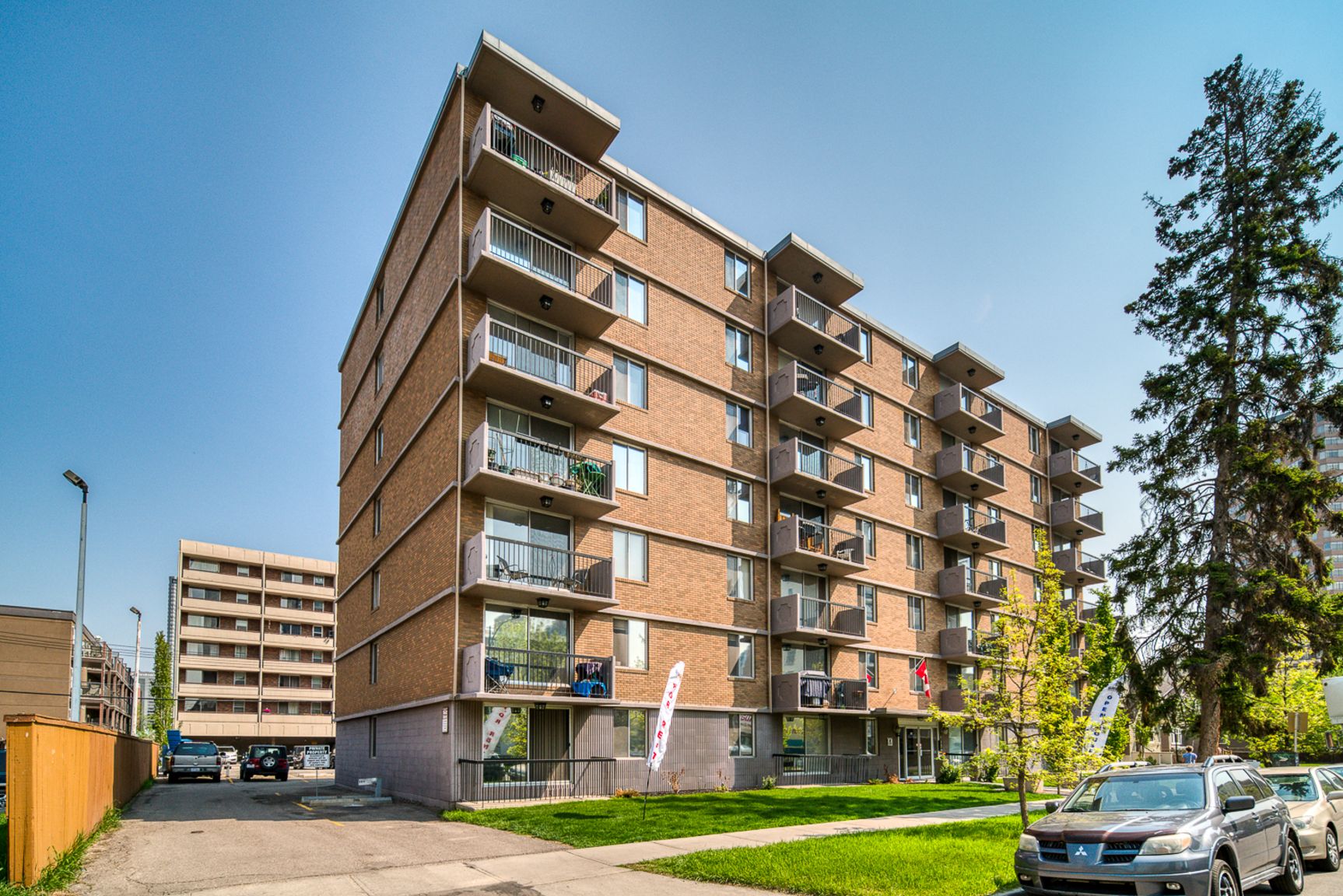 Prestige Apartments - 824 13 Avenue SW, Calgary, AB