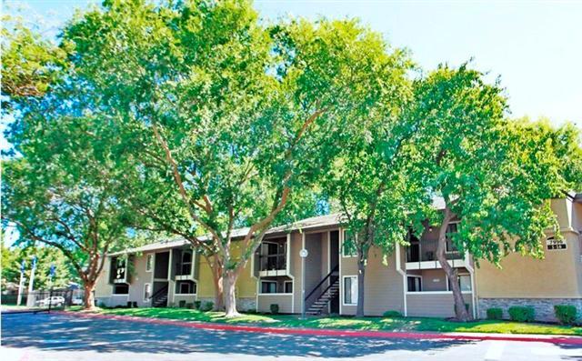 Rivercrest Apartments | Western Management LLC