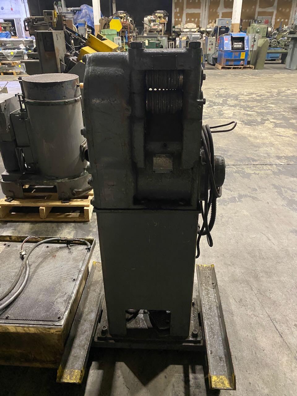 3/8″ Vaughn 2 Roll Wire Pointer | Hariton Machinery Company, Inc.