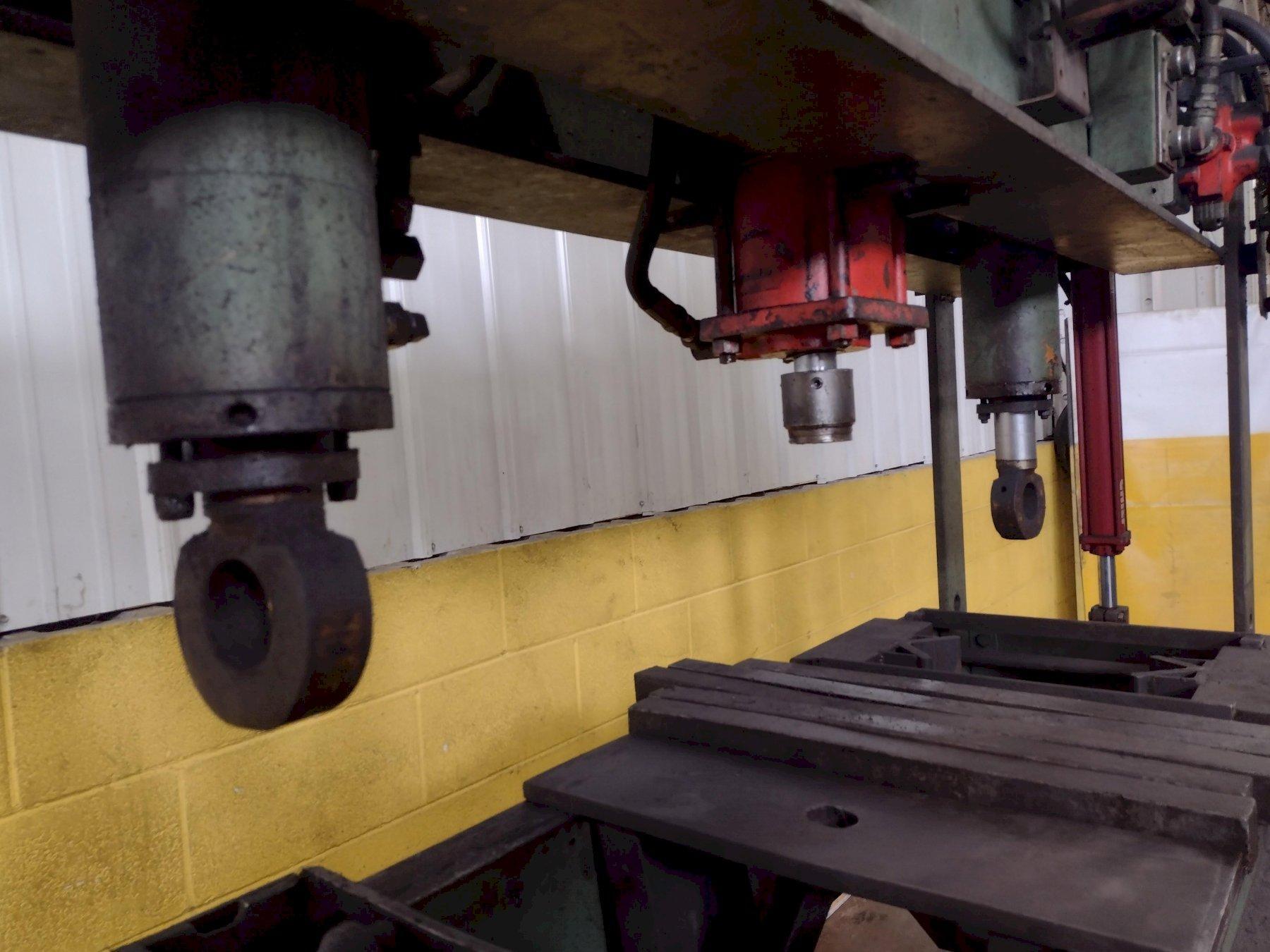 (3) HEAD H-FRAME HYDRAULIC PRESS: STOCK #17208