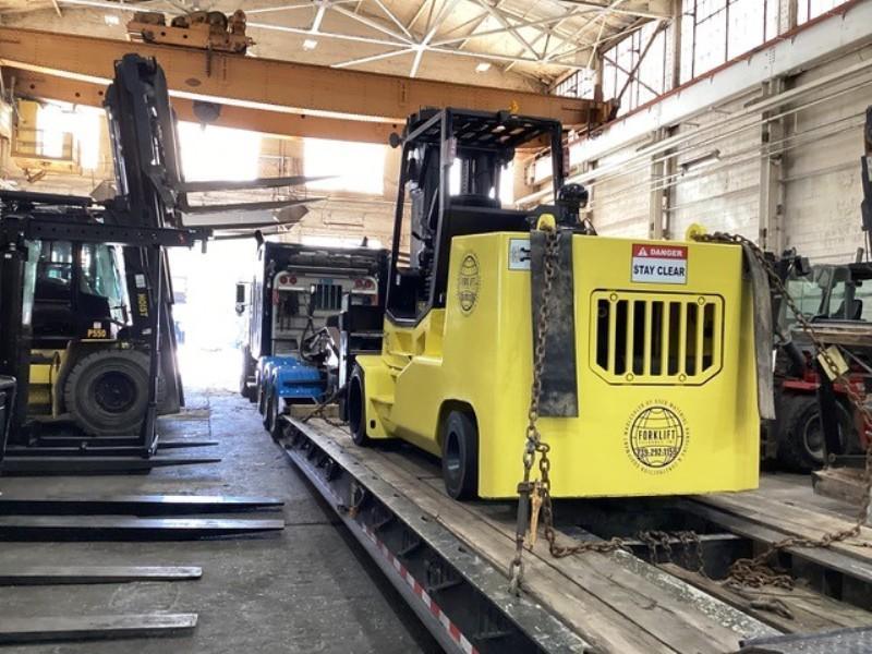 40,000 LB. HOIST F400@36 INTERNAL COMBUSTION LIFT TRUCK | Blumberg ...