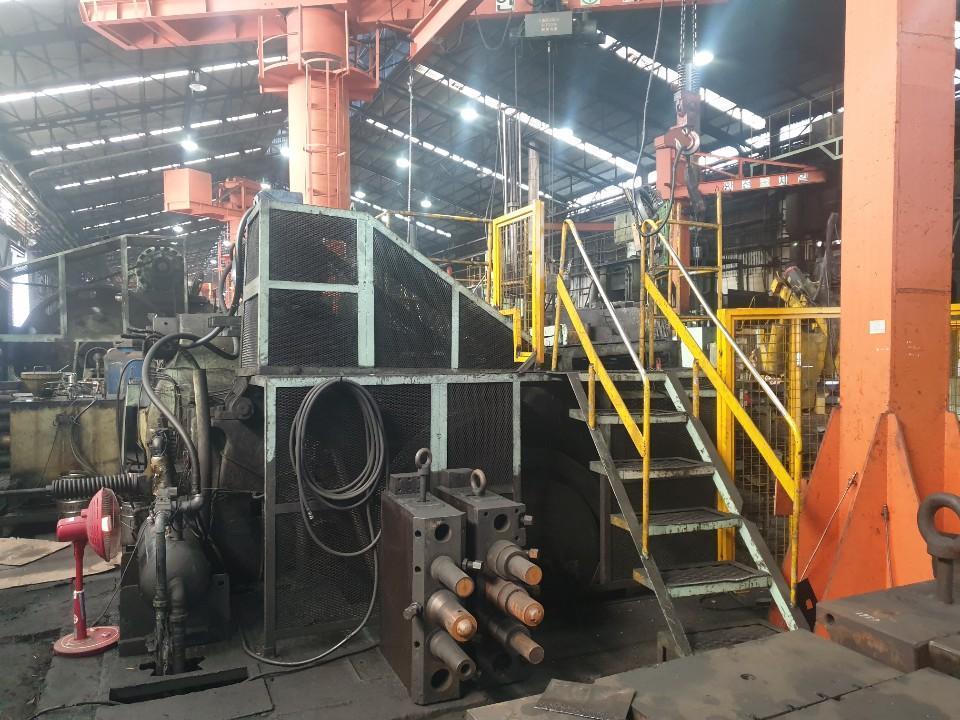 National 6″ Upsetter Machine | Hariton Machinery Company, Inc.