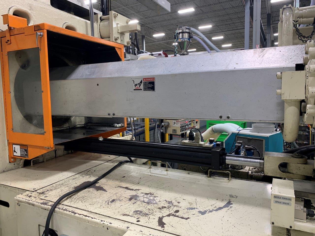 UBE Used UZ1000 Injection Molding Machine, 1000 US ton, Yr. 2013, 148 ...