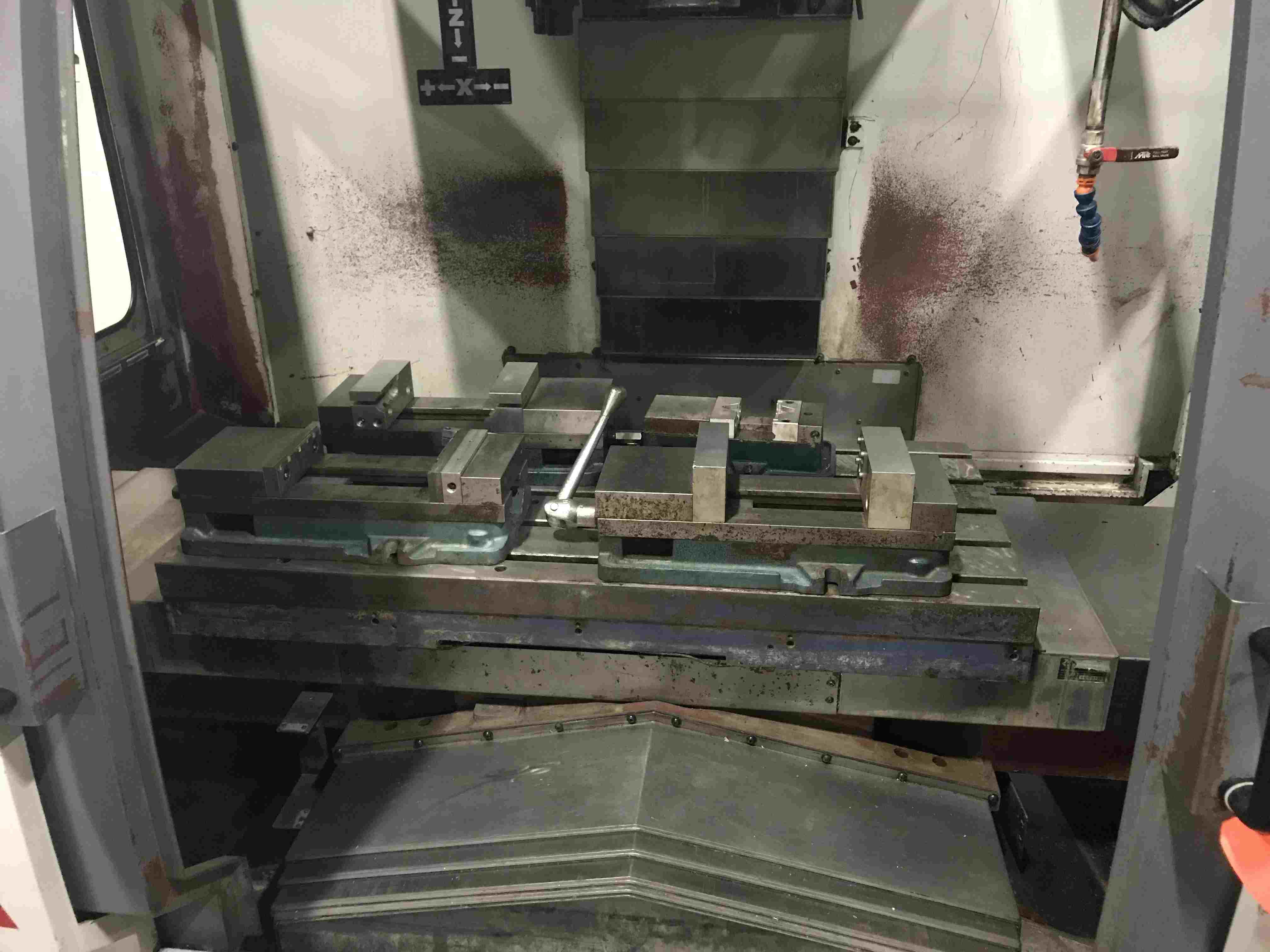 YCI SUPERMAX XV 1020A CNC VERTICAL MACHINING CENTER w/Fanuc MXP100i ...