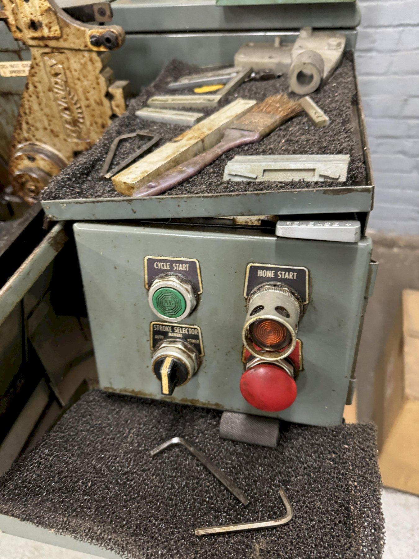 SUNNEN MBC–1802 PRECISION HONING MACHINE. STOCK # 1228624 | G-2000 Inc.