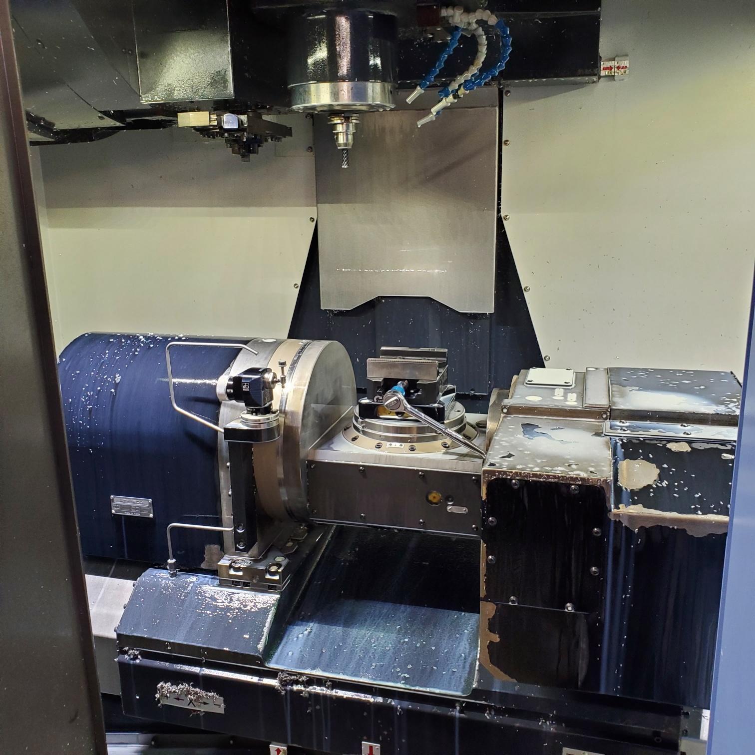 Doosan DNM 200-5AX: 5-Axis VMC 2017 with: Fanuc Oi-MD CNC Control ...