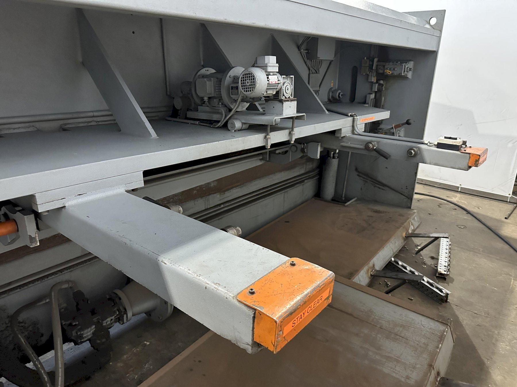 12′ X 1/4″ ATALNTIC MODEL HD50-12 HYDRAULIC SQUARING SHEAR. STOCK ...