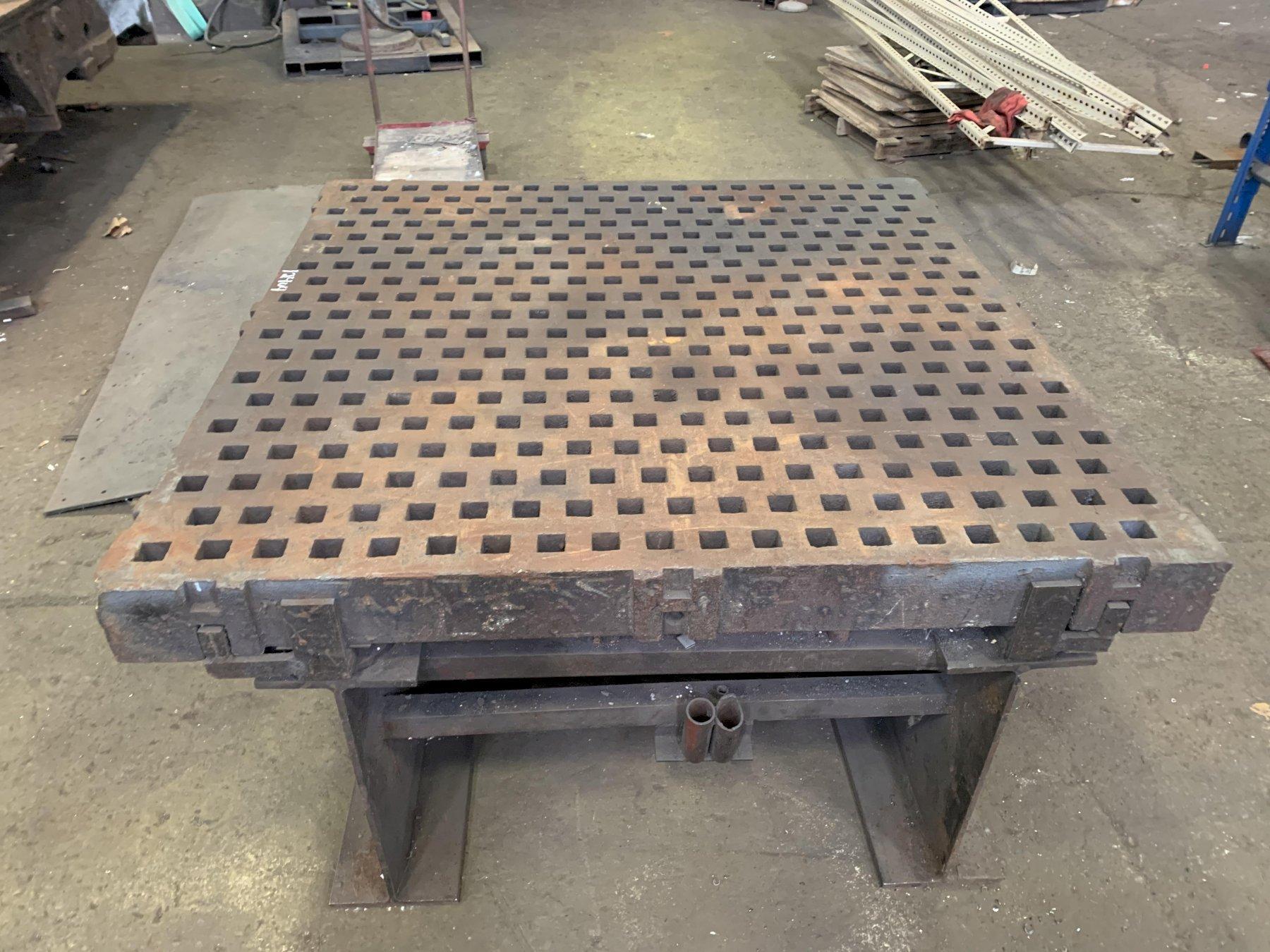 60″ X 60″ ACORN PLATE: STOCK #12404
