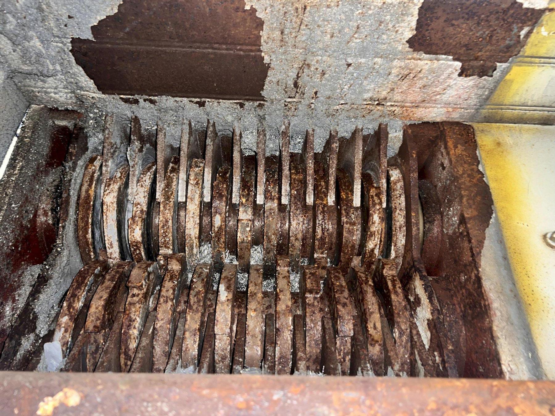 KOMAR MODEL #ES-2220-25 SCRAP SHREDDER & PUCK BRIQUETTER MACHINE: STOCK ...