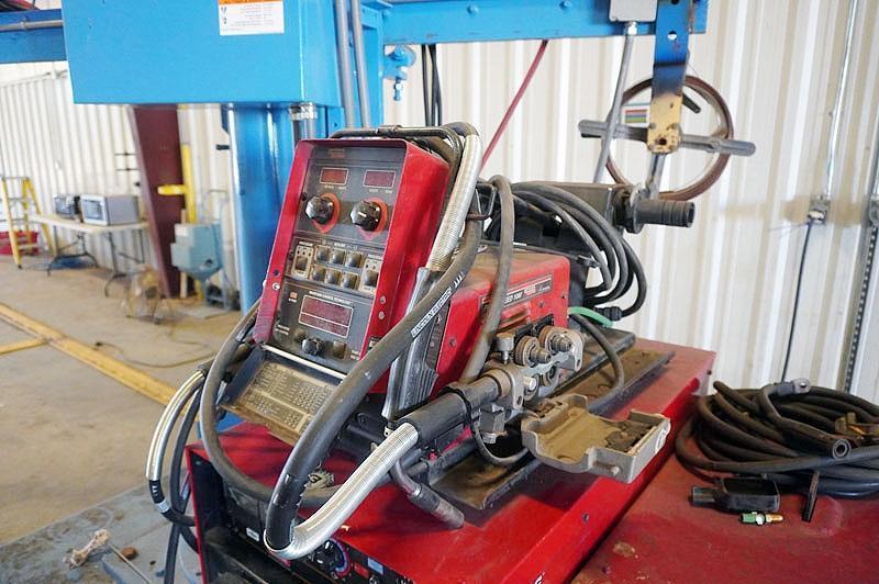 LINCOLN POWER FEED 10M DUAL MIG WIRE FEEDER: STOCK 18497