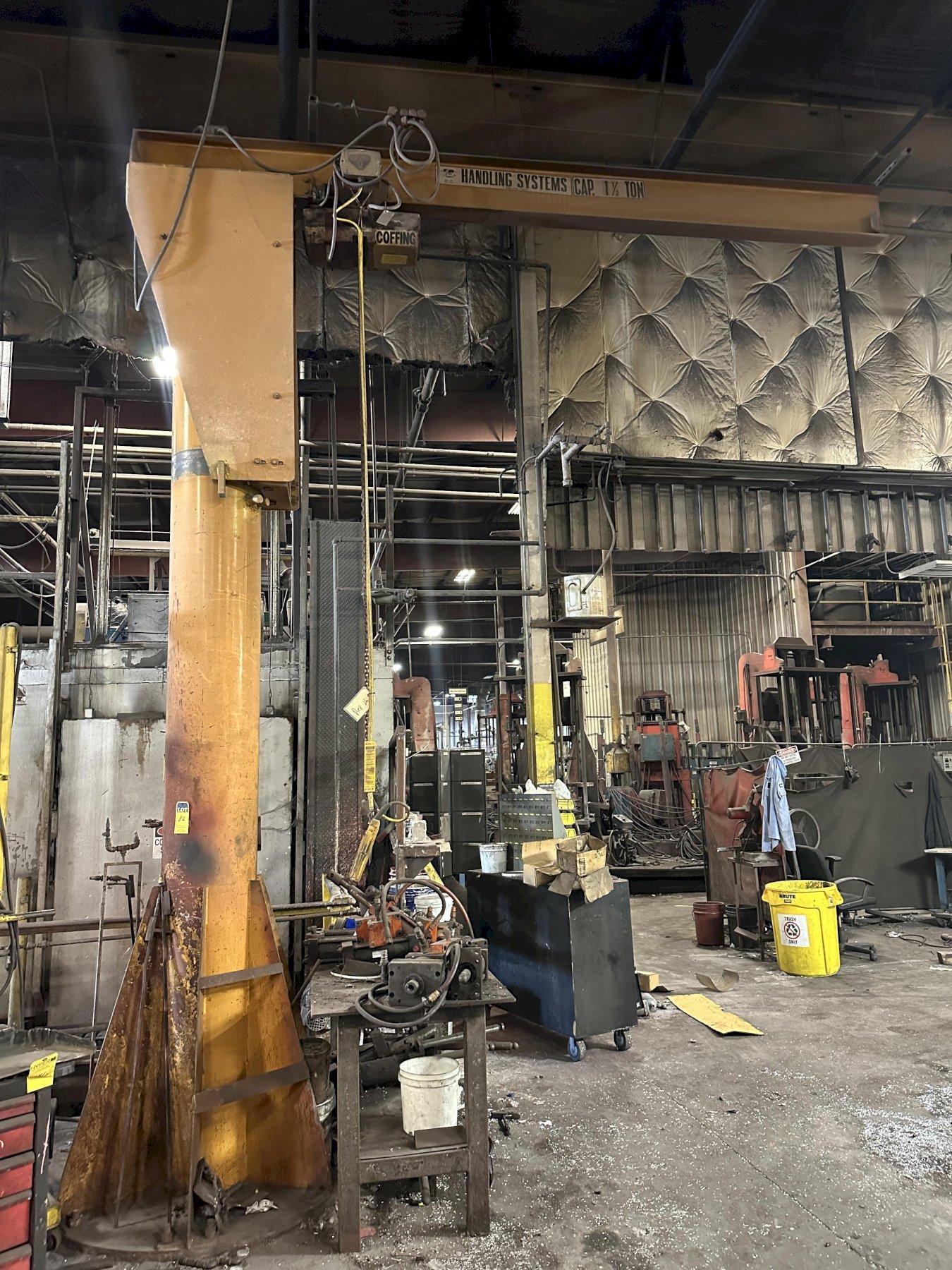 3000 LBS HANDLING SYSTEMS 360 DEGREE FREE STANDING JIB CRANE, WITH ...