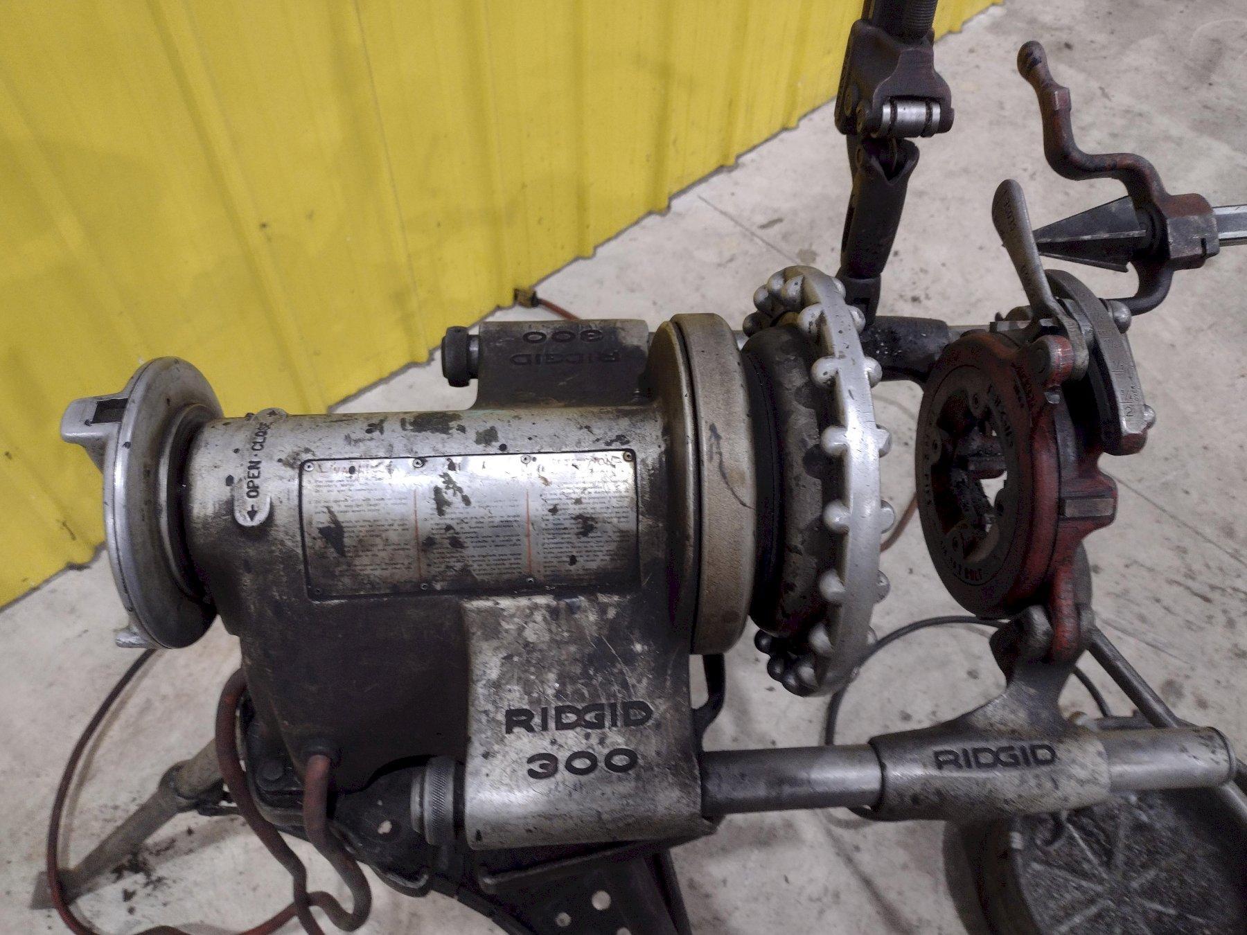 RIDGID 300 PIPE THREADER: STOCK #22347
