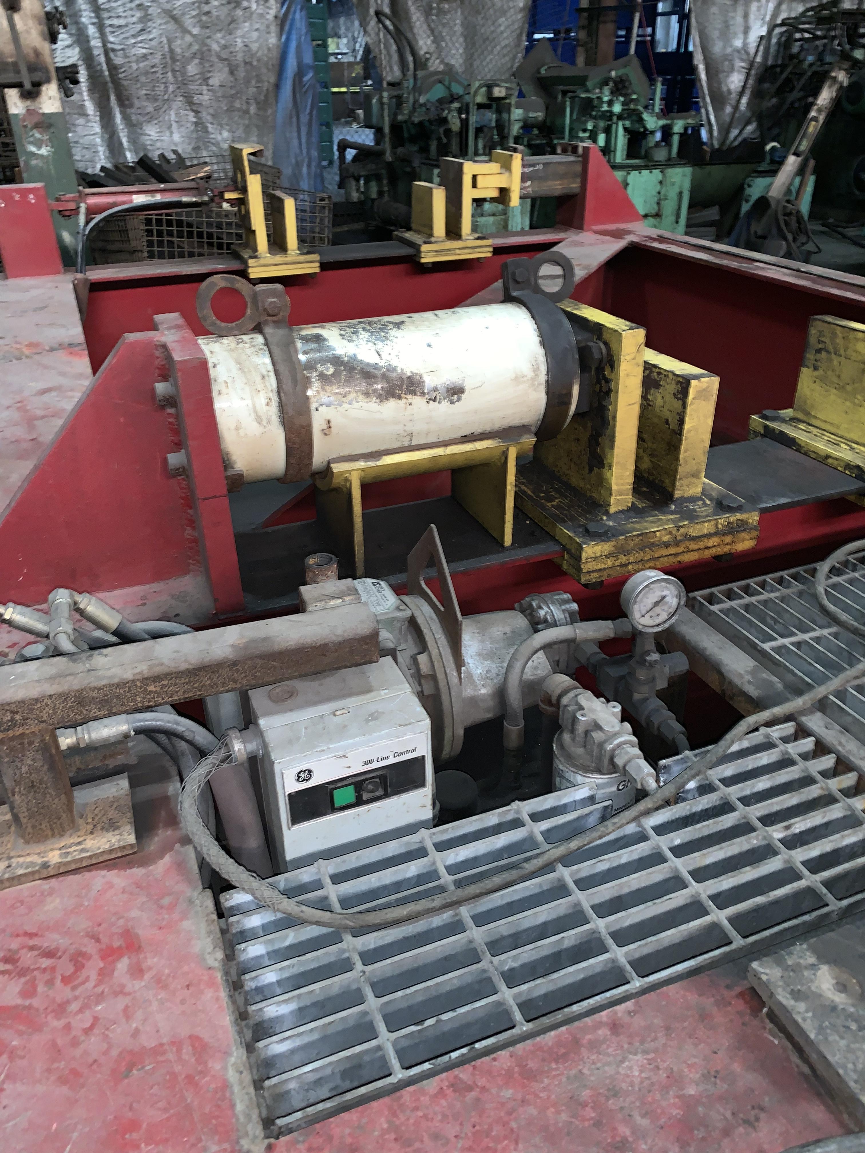 500 TON BEAM CAMBERING MACHINE: STOCK #10174