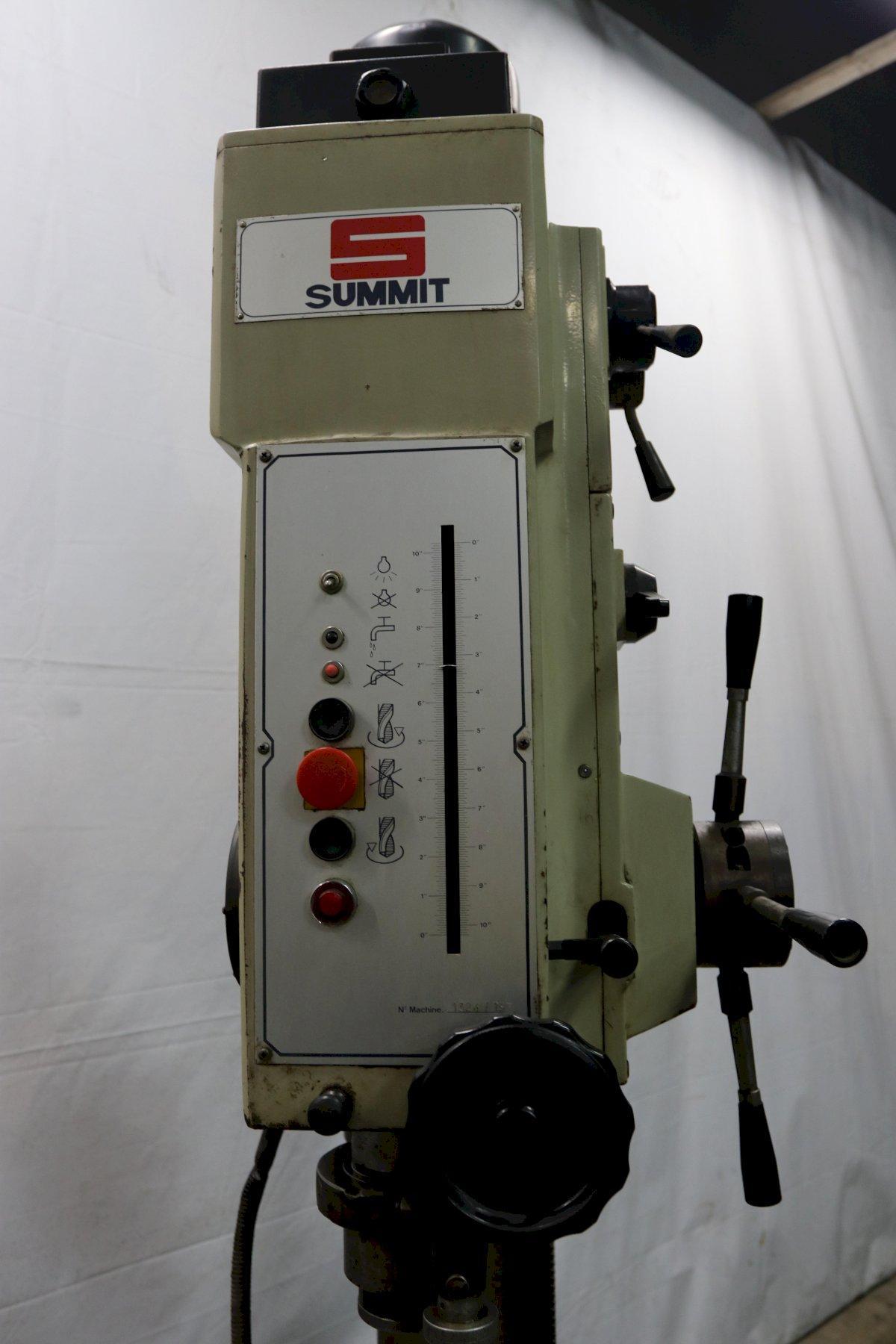 SUMMIT VERTICAL MILLING MACHINE, HYDRAULIC SADDLE CLAMP W/SPLASH ...