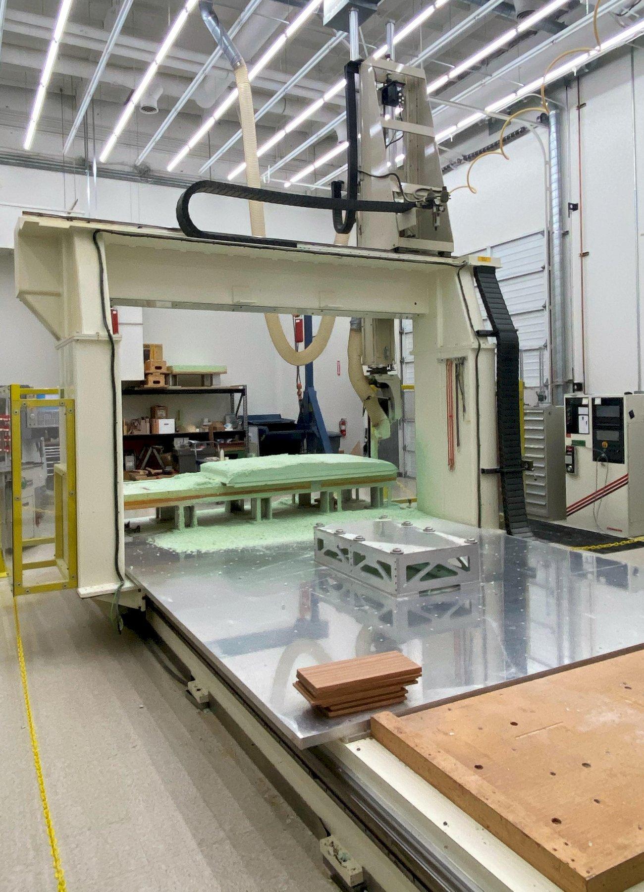 Thermwood Multipurpose 70 5-Axis CNC Router 2007 with: 91000 Gen II ...