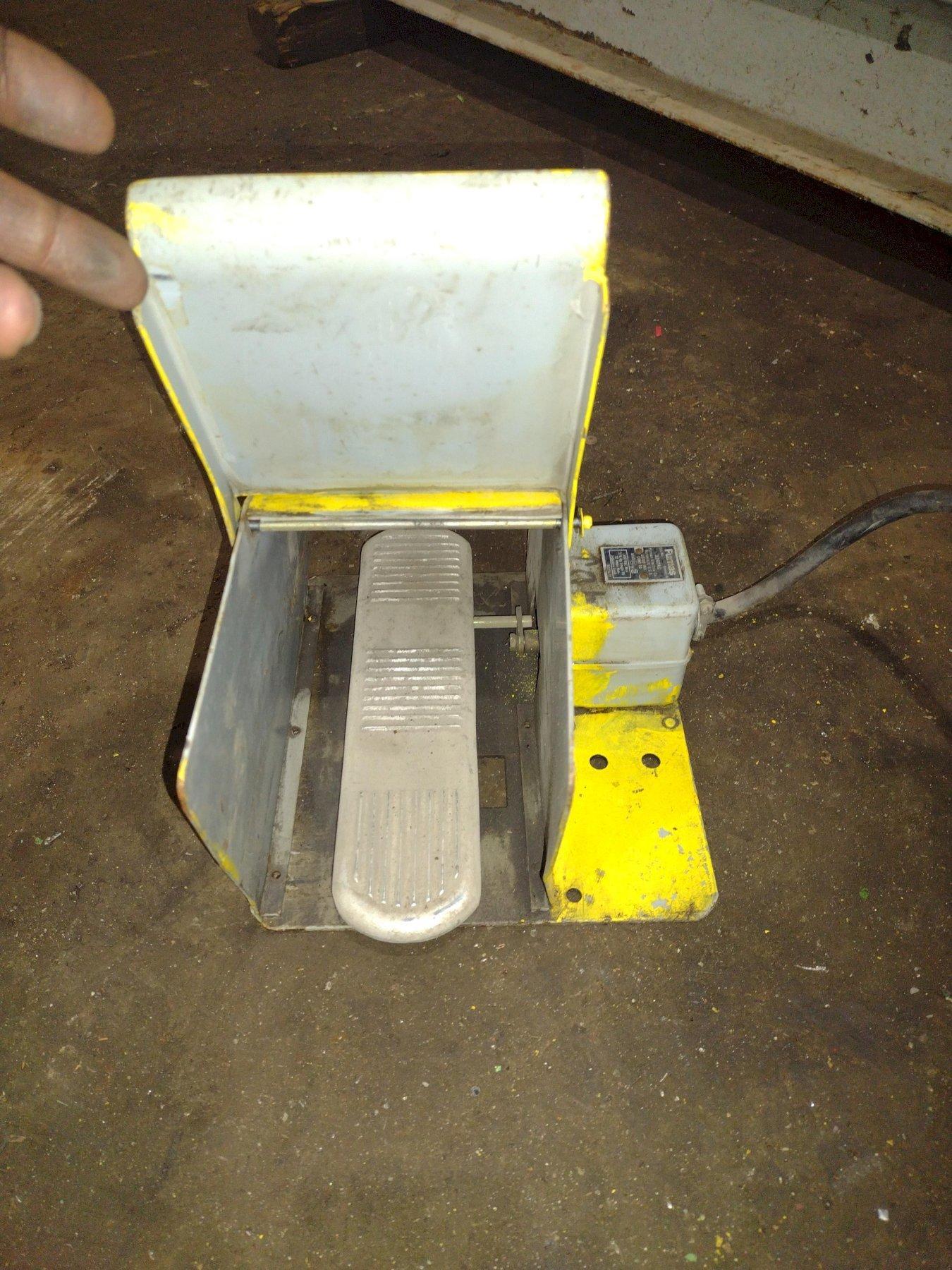 8′ X 10 GAUGE WEBB R3L INITIAL PINCH PLATE BENDING ROLL: STOCK #19870
