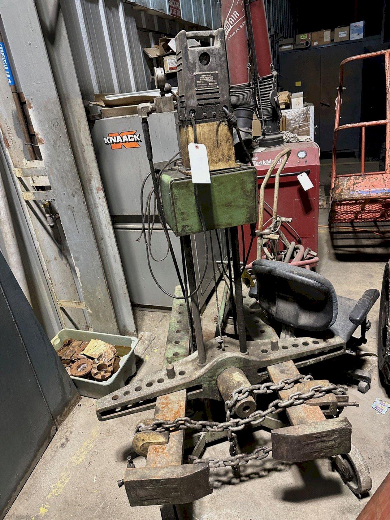 RAM-PACK SERIES 180 PORTABLE ADJUSTABLE GEAR PULLER: STOCK #21885