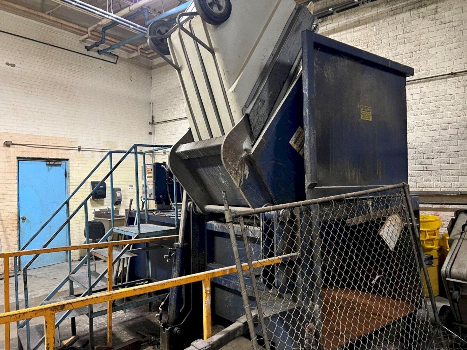 UNIVERSAL COMMERCIAL COMPACTOR AND UTILITY TILT TRUCKS: STOCK #19458