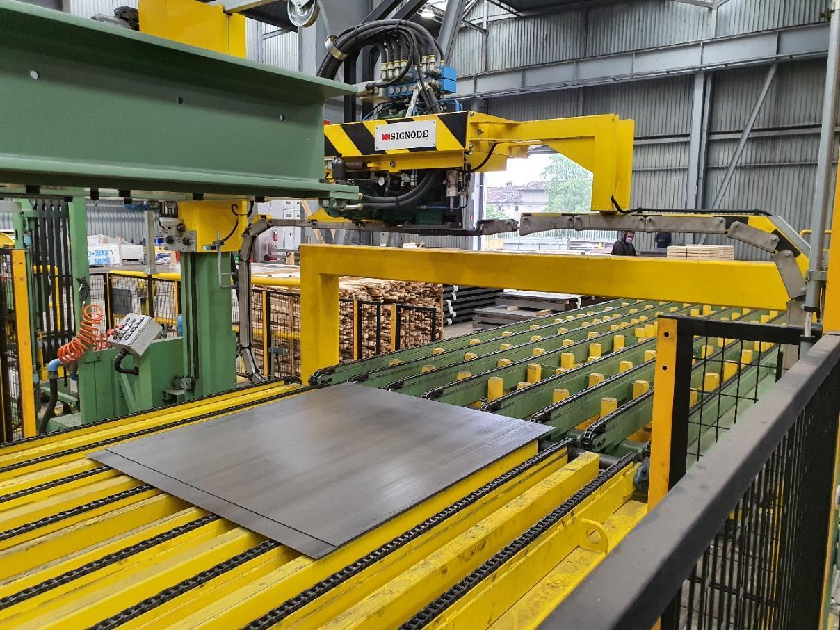 98″ (2500mm) x .315″ (8mm) x 30 Ton FIMI CTL Line with Flying Shear ...