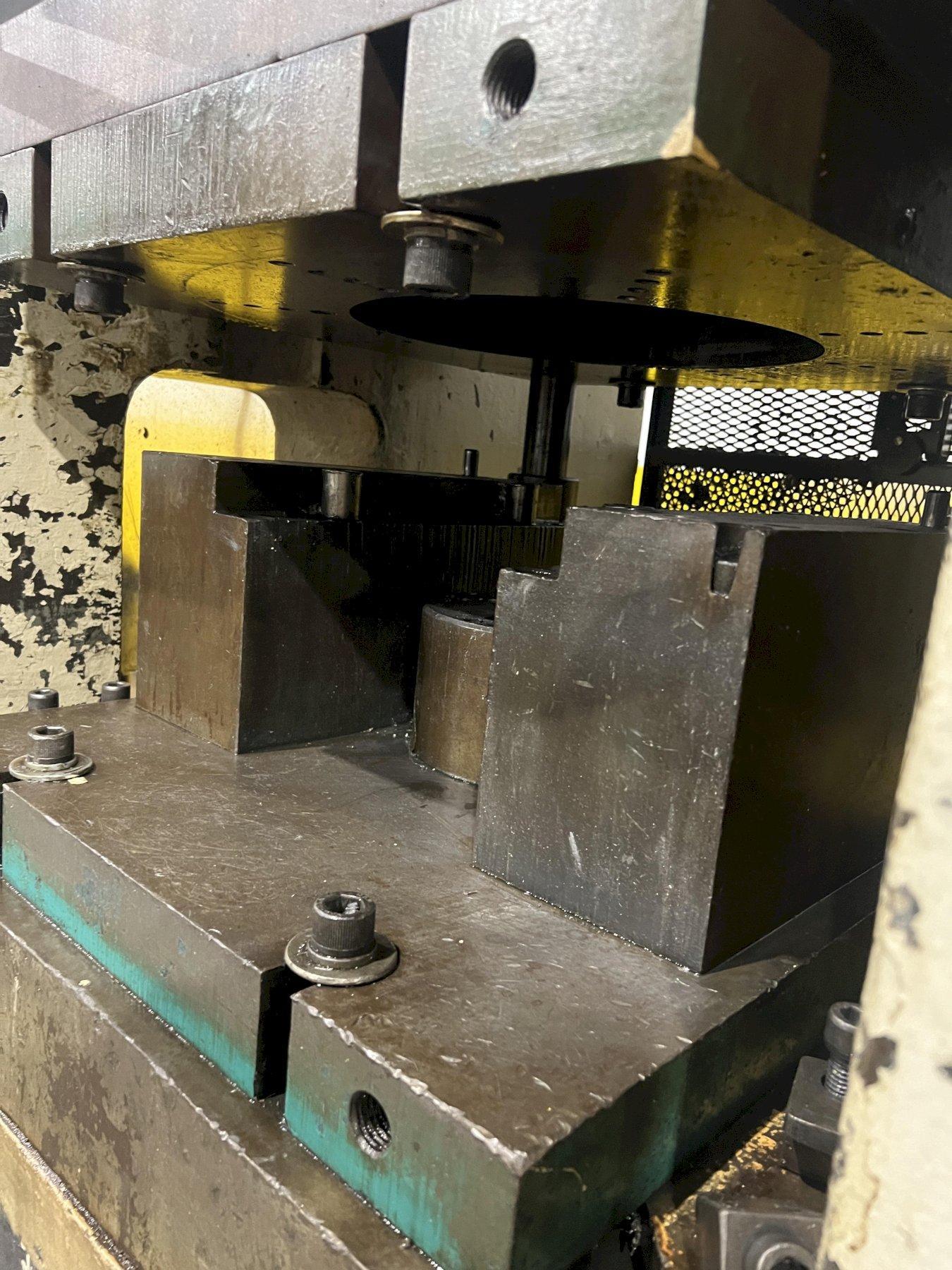 150/110 TON BLISS MODEL #3-3/4-B DOUBLE ACTION TOGGLE PRESS: STOCK #20174