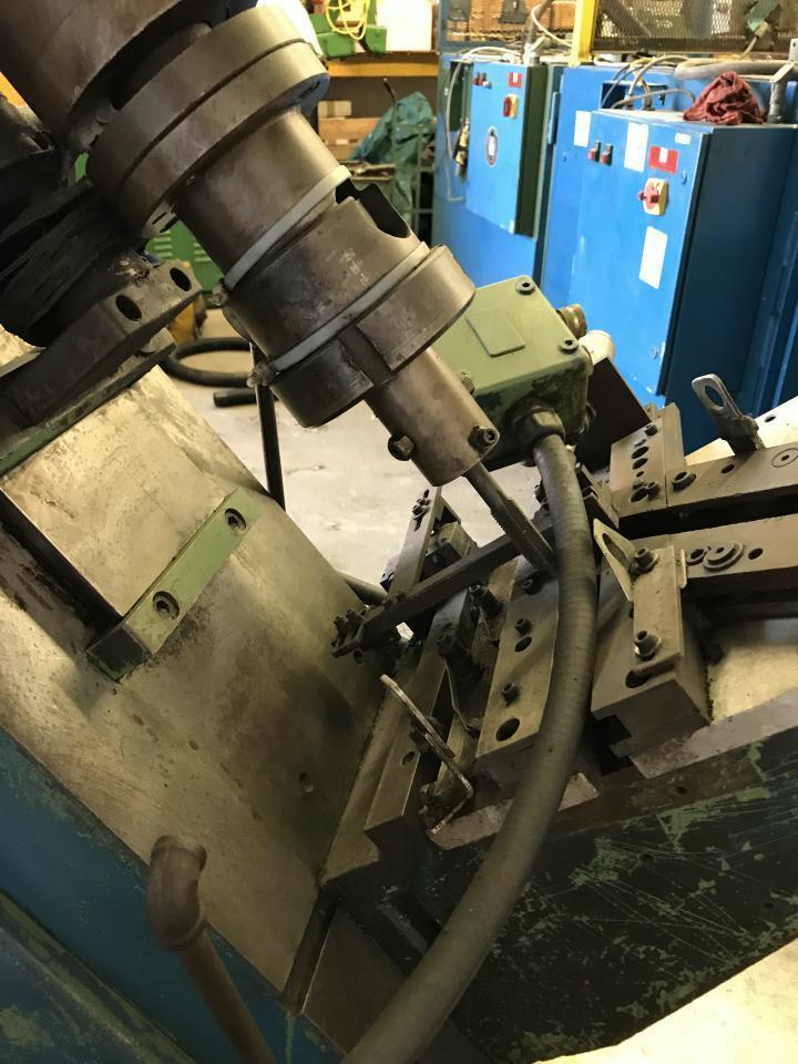 Snow Model Heavy Duty Lead Screw Angular Nut Tapping Machine | Hariton ...