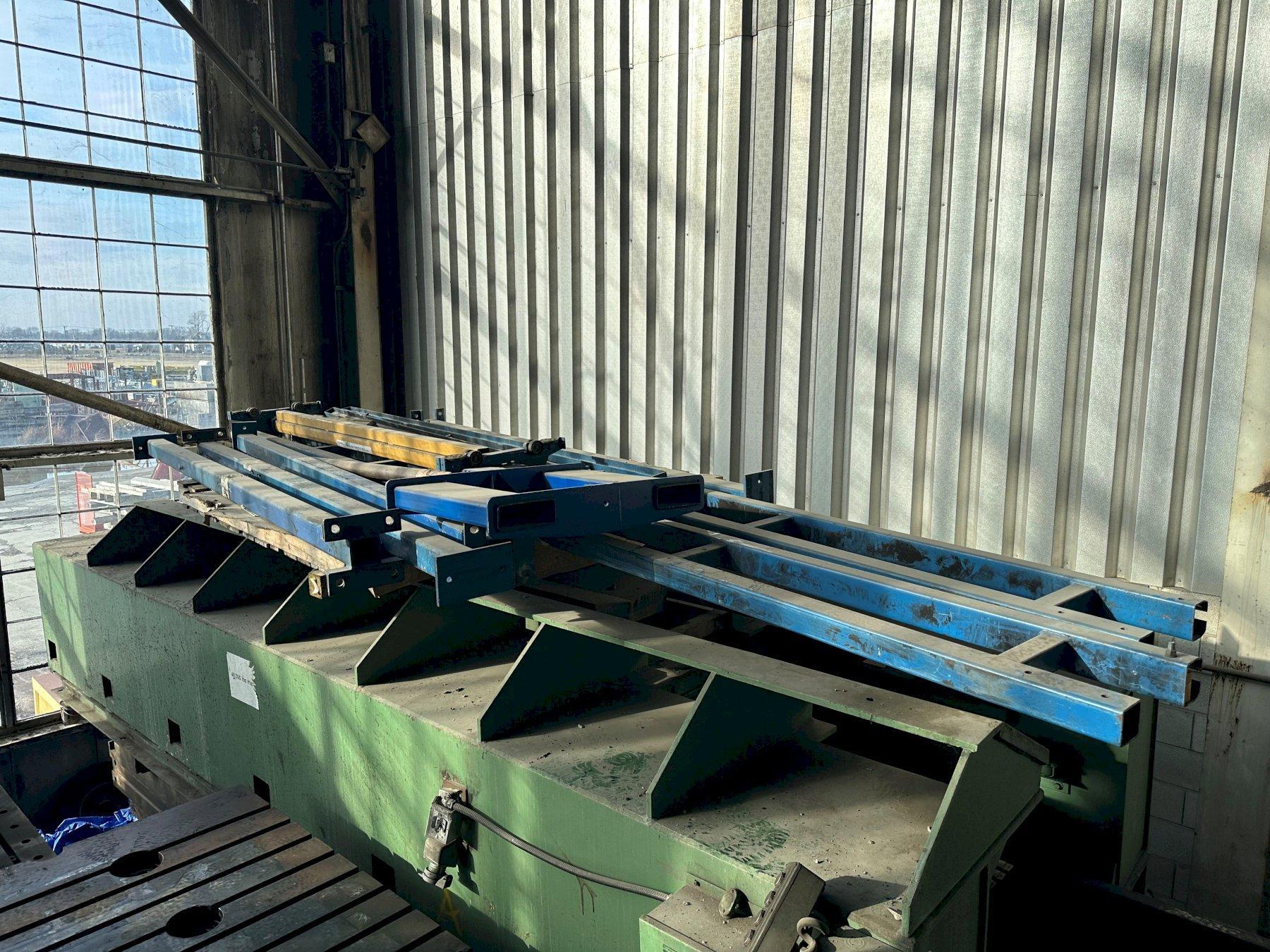 1000 LB GORBEL FREE STANDING CRANE SYSTEM. STOCK # 0100923 | G-2000 Inc.