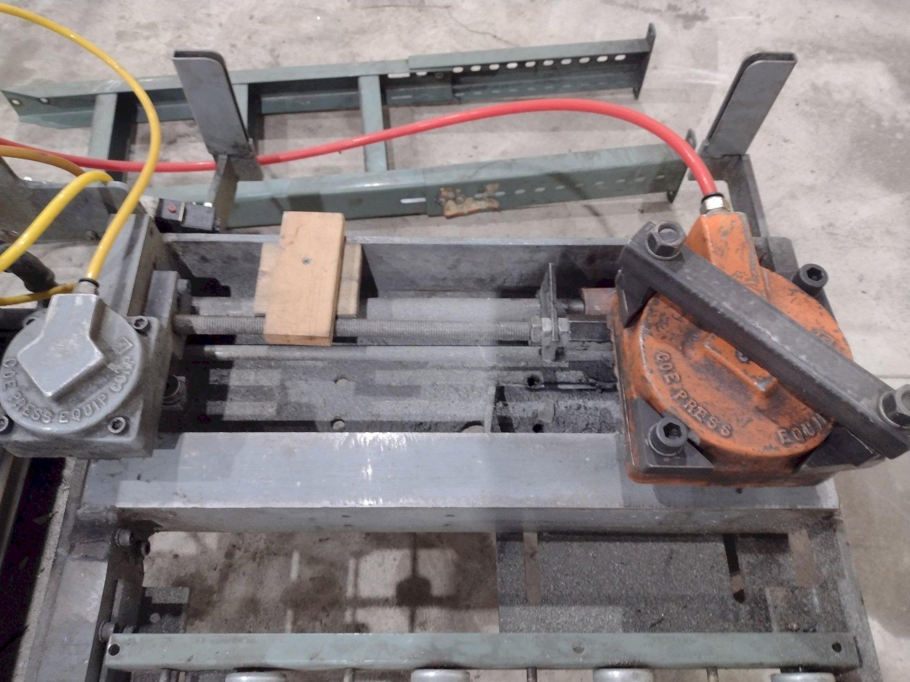 COE JAYBIRD MODEL #CF-200 PNEUMATIC FEEDER/STRAIGHTENER: STOCK #20782