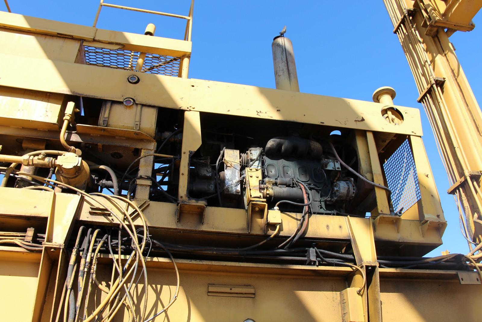 40 TON X 40′ DROTT / MI-JACK POWERED MOBILE GANTRY CRANE: STOCK #10884