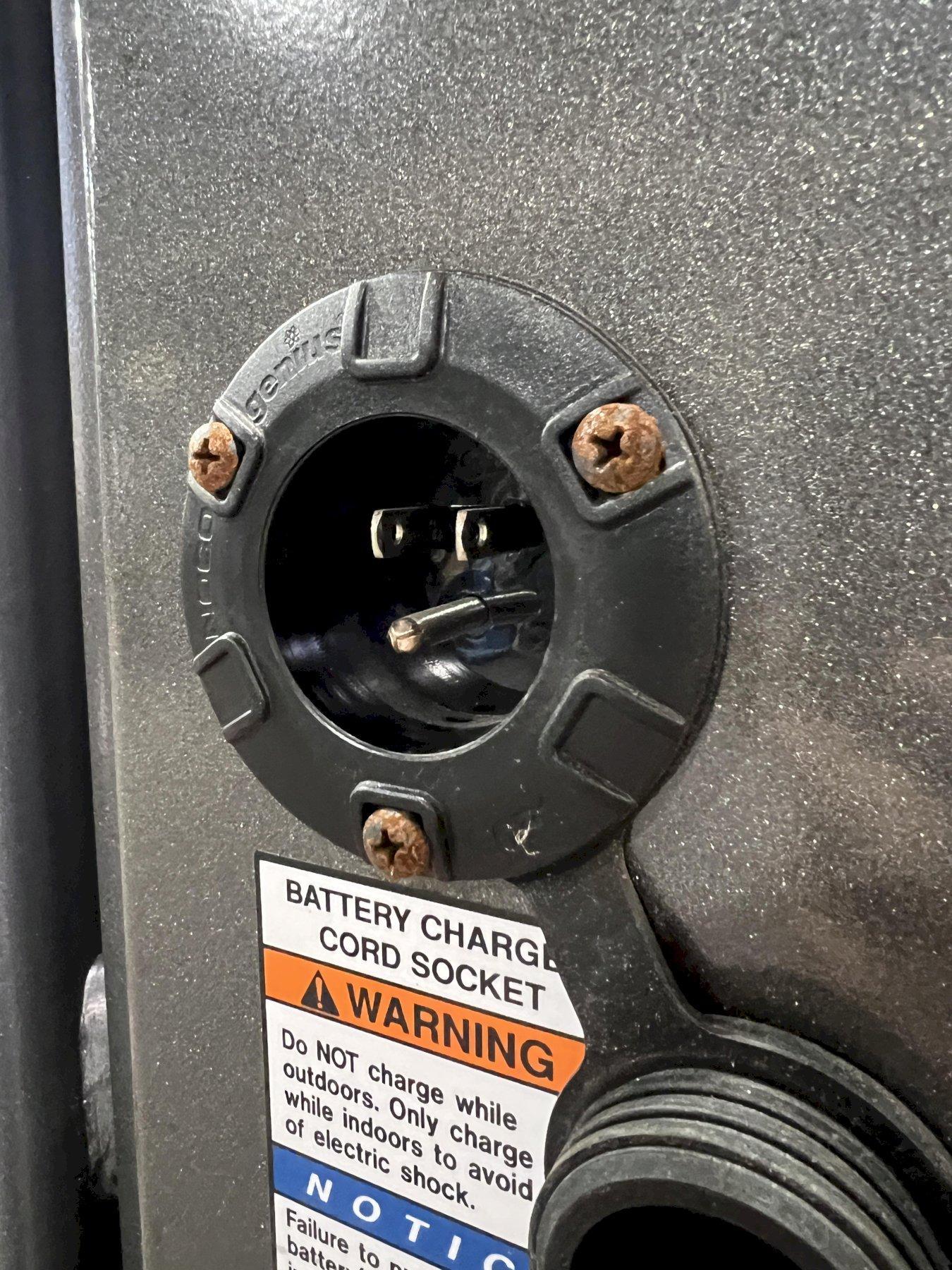 (2) 13,500 LBS GRAY MODEL #WPLS-135 WIRELESS PORTABLE LIFT JACKS: STOCK #20736