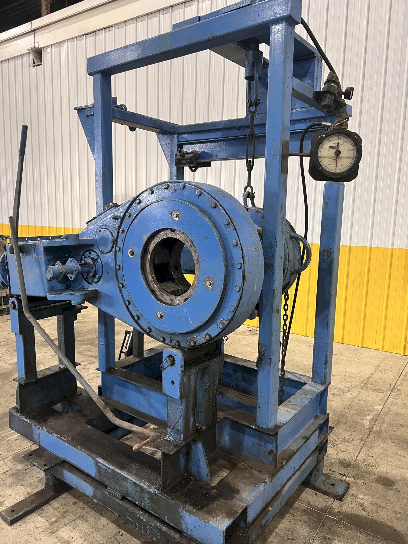 PECK-O-MATIC HYDRAULIC BUCKING ON & BREAK-OUT MACHINE FOR THREADED PIPE ...