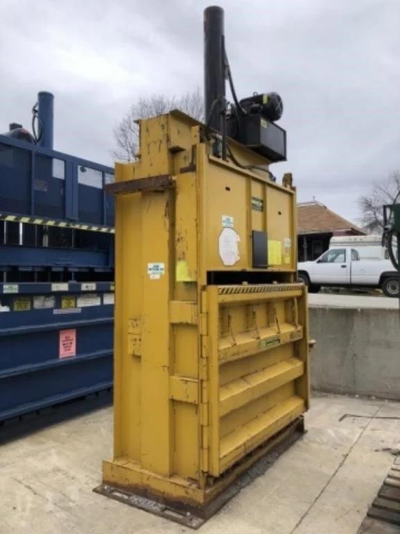 HARMONY DOWNSTROKE HYDRAULIC BALER: STOCK #18796