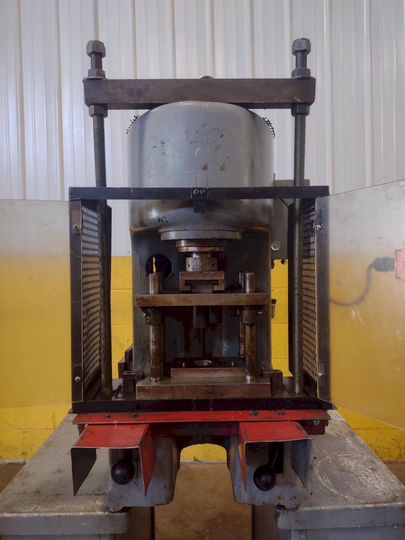 6 TON DENISON MULTIPRESS C FRAME HYDRAULIC PRESS: STOCK 10124