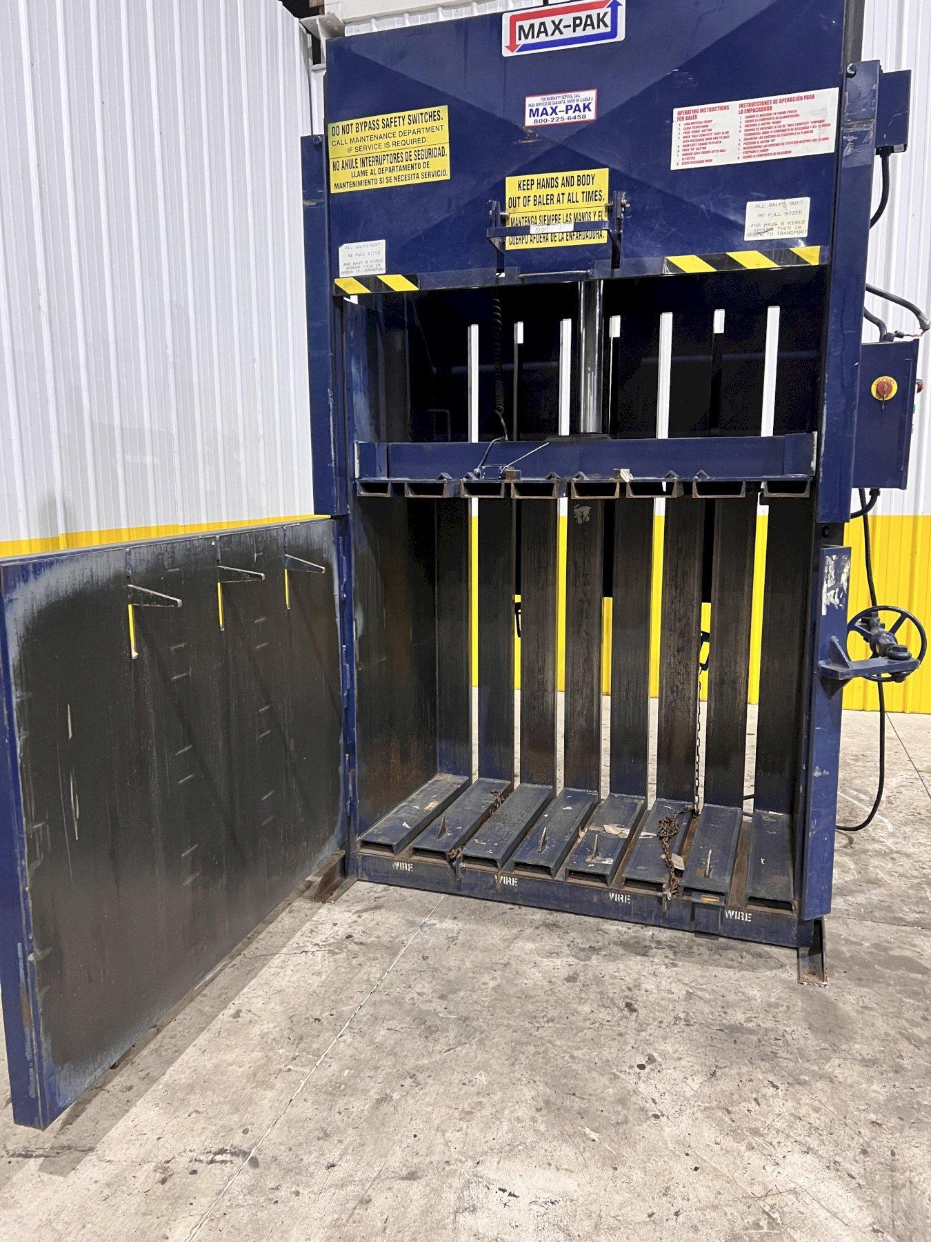 MAX-PAK VERTICAL BALER: STOCK #22147