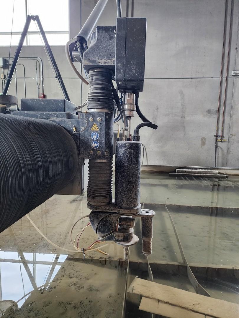 Omax 80X JetMachining Waterjet Cutting System | Used Machinery Tools ...
