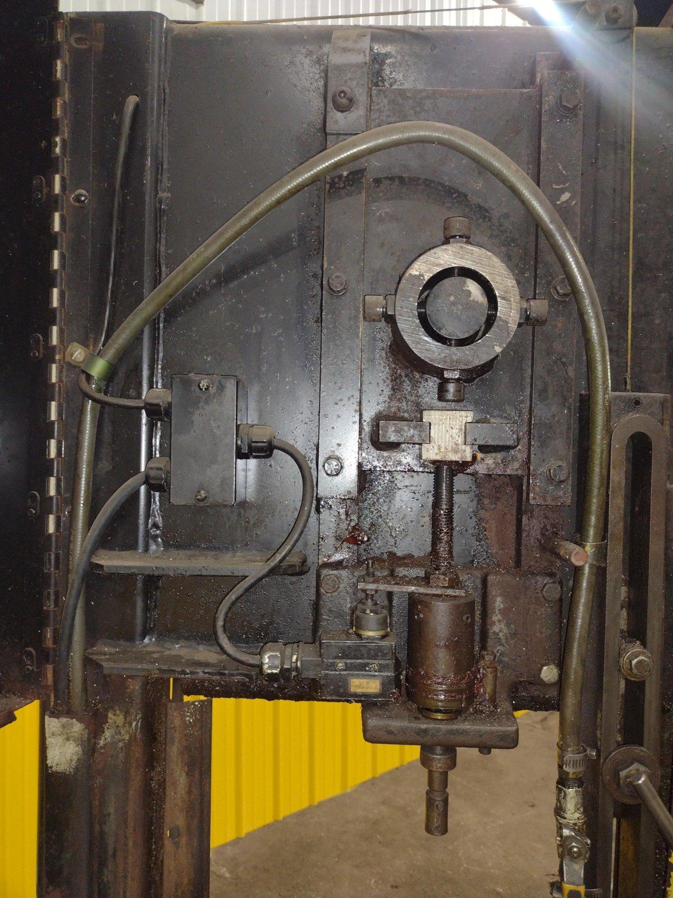 ARMSTRONG BLUM MARVEL SERIES 8 MARK 2 BAND SAW: STOCK #18488