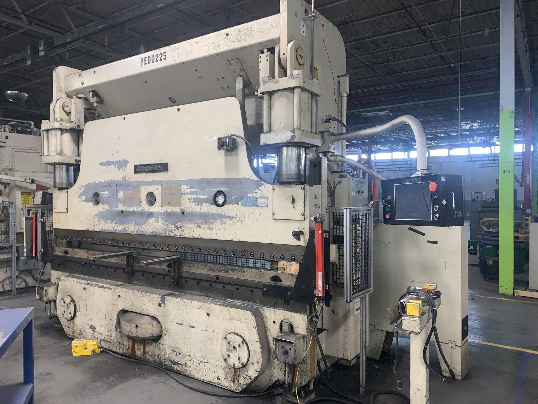 230 TON X 12′ CINCINNATI MODEL #230-10AS AUTO SHAPE HYDRAULIC CNC PRESS ...