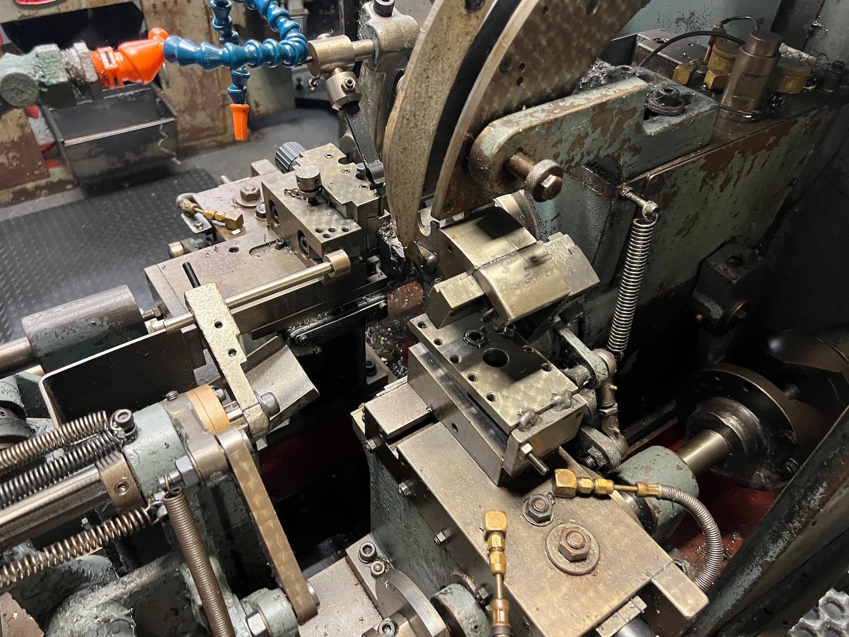 Towa Model TO-3B Shaver | Hariton Machinery Company, Inc.