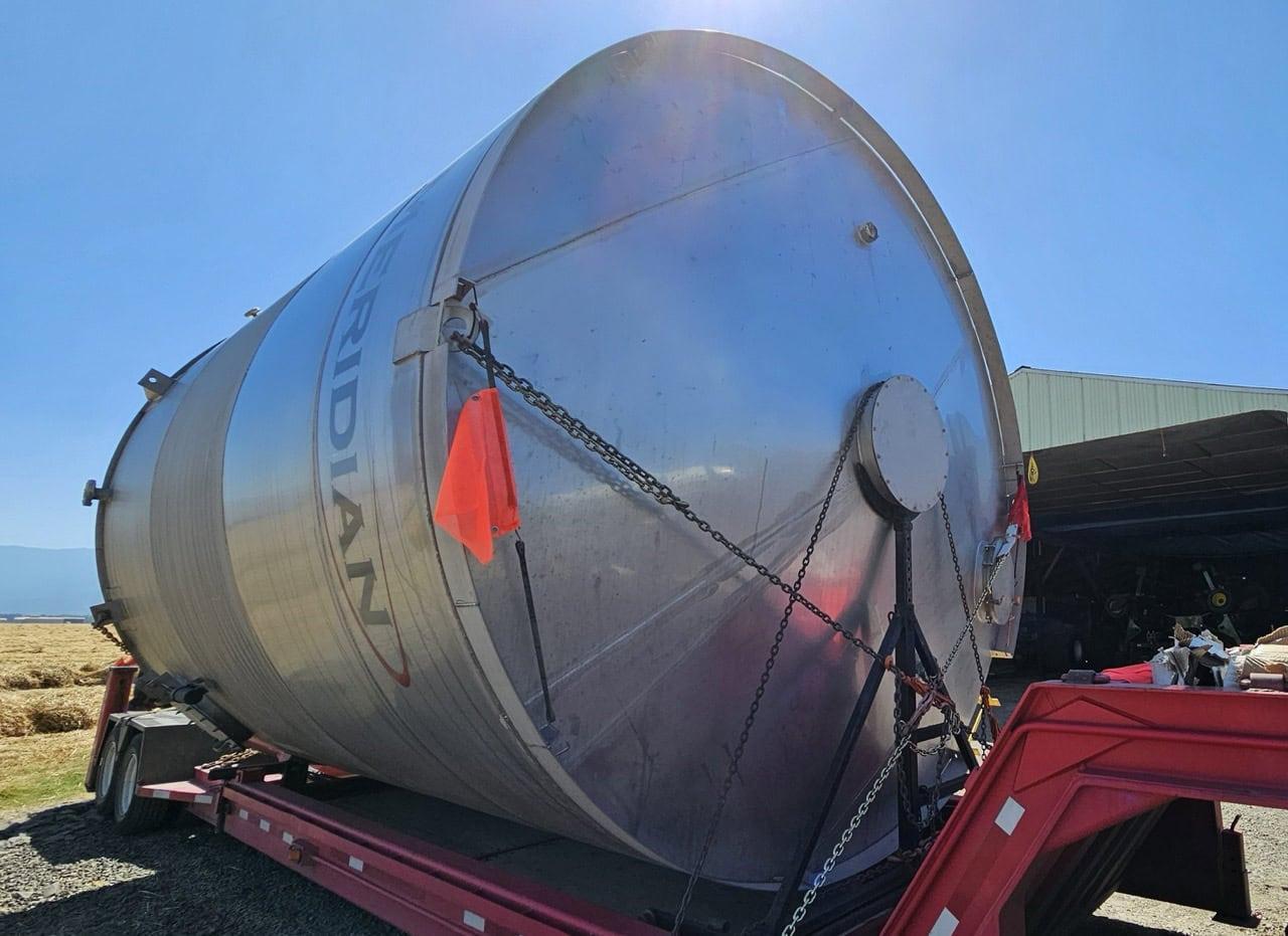 Stainless Steel Tank - Grinders, Visual | Machine Hub