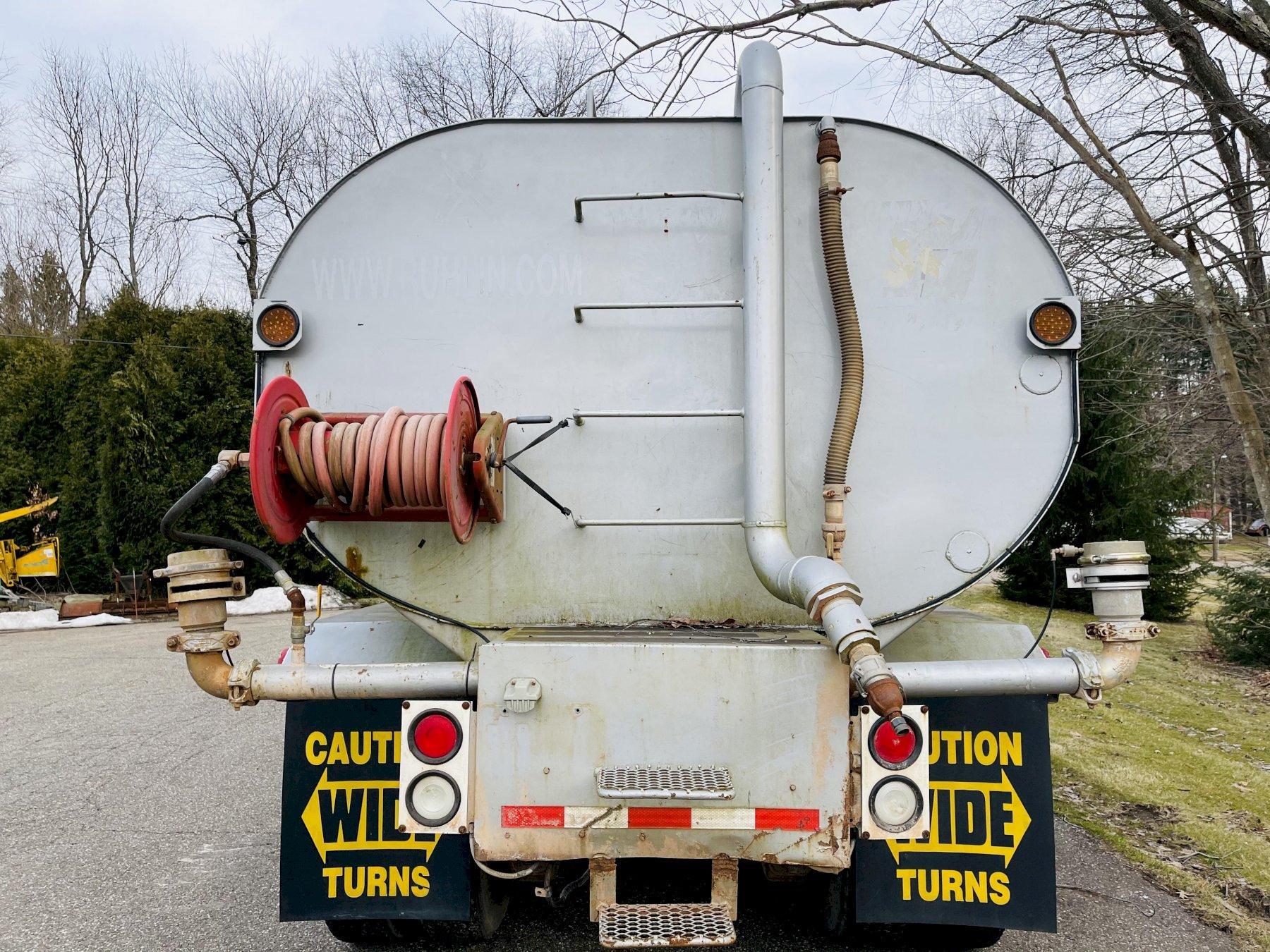 Mack RD688S Water Truck with Dolphin 4000 Gallon Tank and Berkeley Pump ...