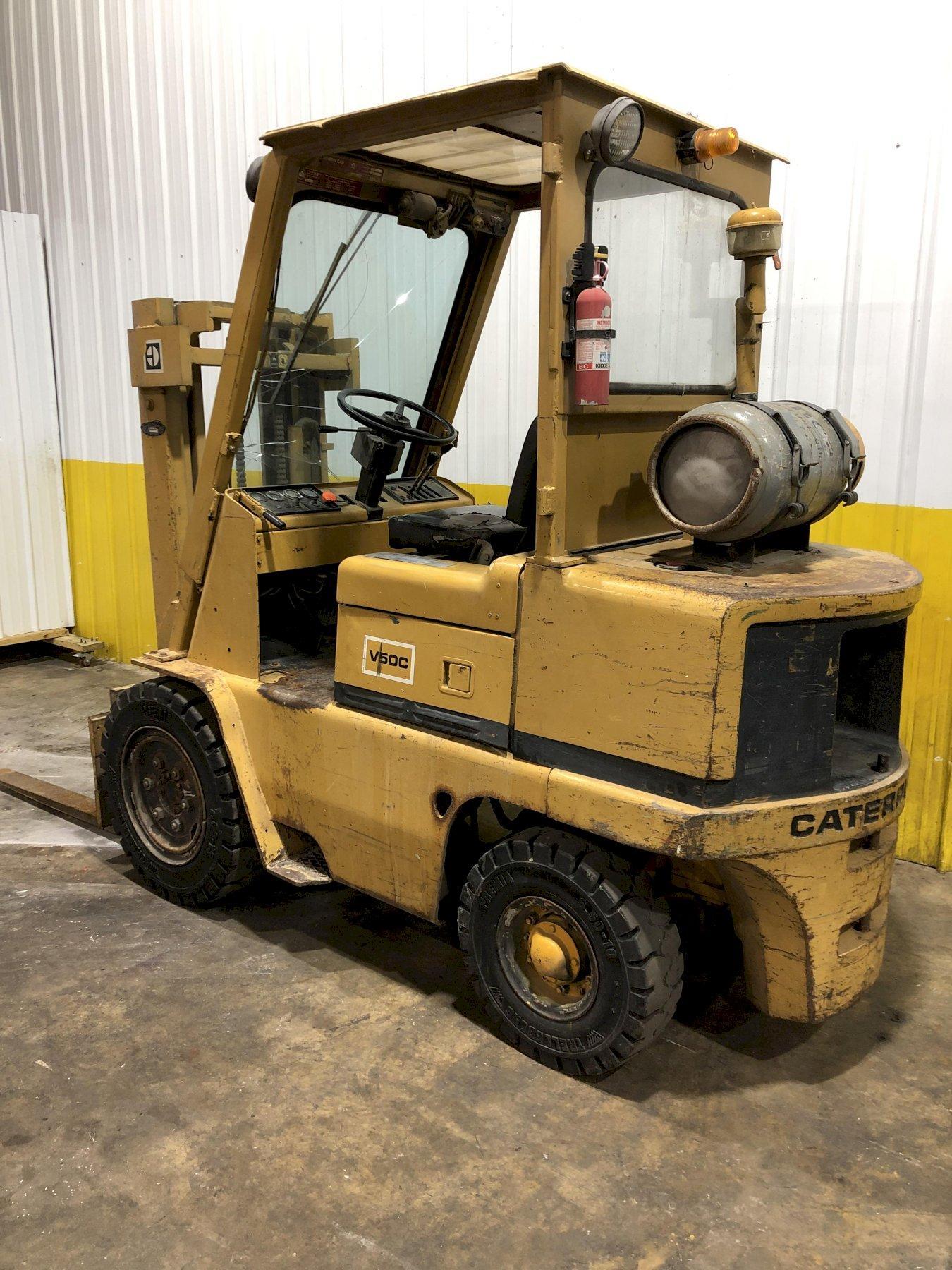 CAT MODEL V50C PROPANE FORKLIFT TRUCK: STOCK 17439