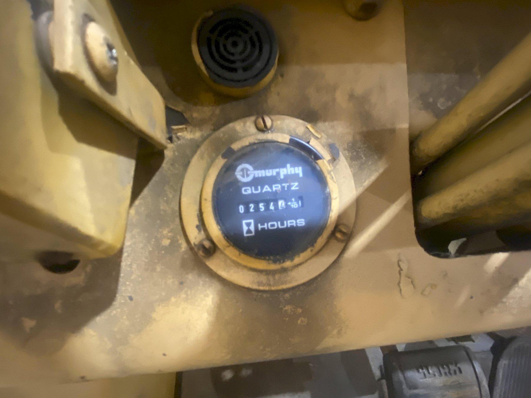 16,000 LBS CLARK FORKLIFT: STOCK 18688